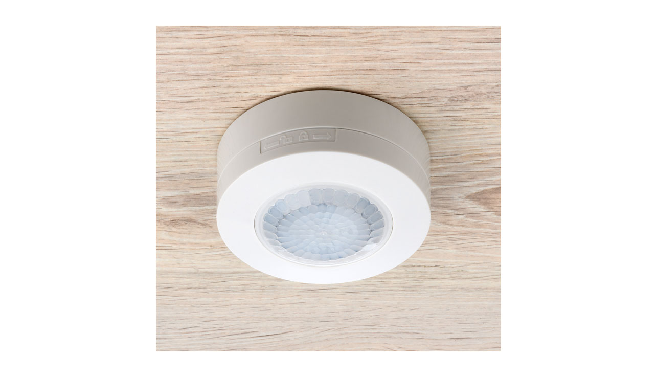 360° Surface Mount Ceiling PIR Light Controller | DETA Electrical