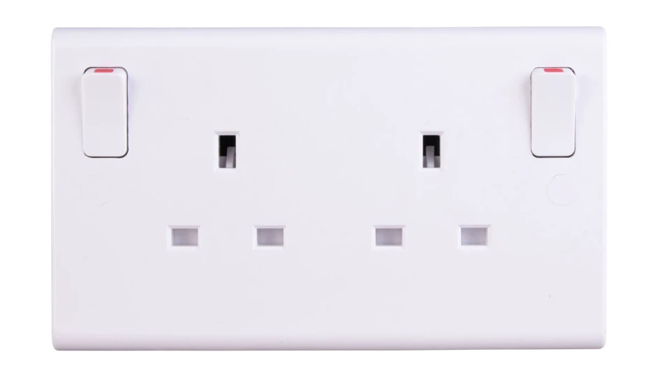 Slimline 2 Gang 13A Switched Socket DP with Outboard Rockers | DETA ...