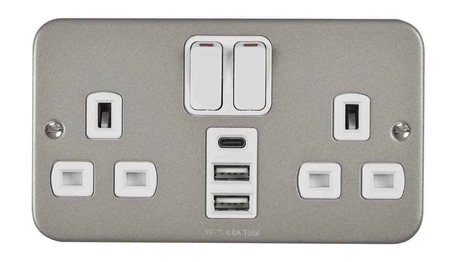 Metalclad 13A 2 Gang Switched Socket with 3 USB Ports (1 x Type C + 2 x ...