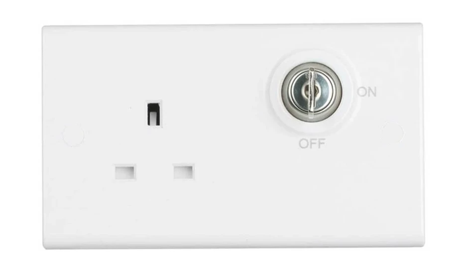 Slimline 1 Gang 13A Lockable Socket DP | DETA Electrical